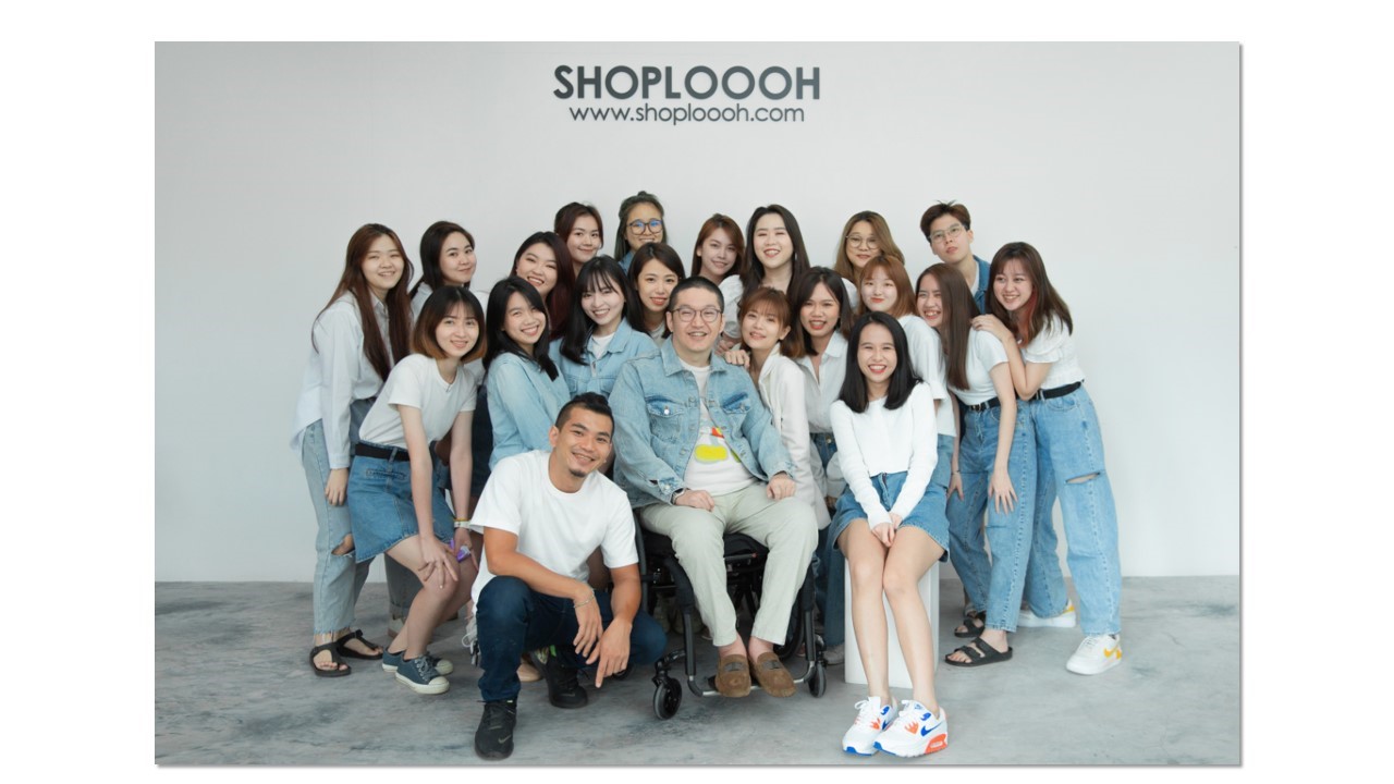 SHOPLOOOH - 赋予女性内外兼修的自信力量 Empower Lady with the Self-Confidence in ...